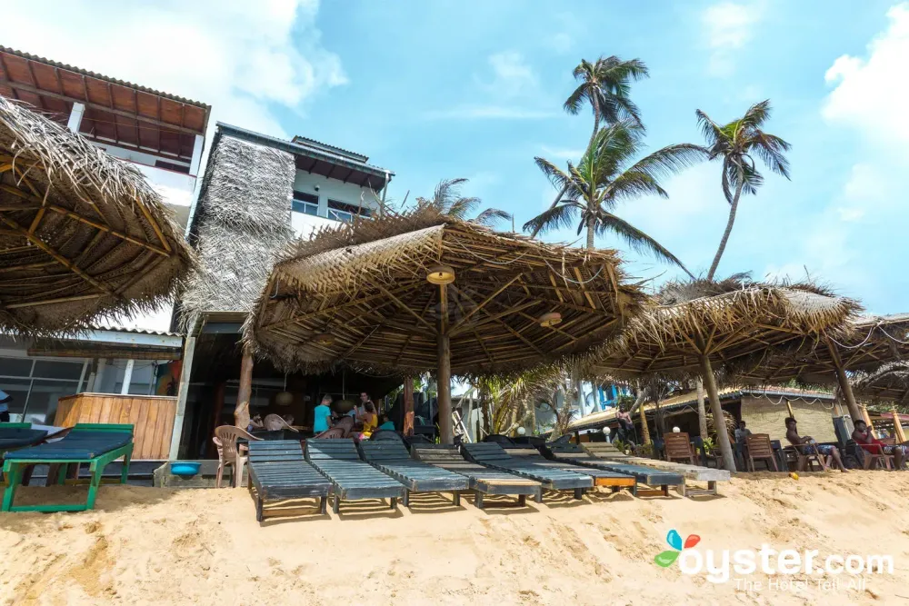 Main Reef Hotel and Restaurant Review: What To REALLY Expect If You ...