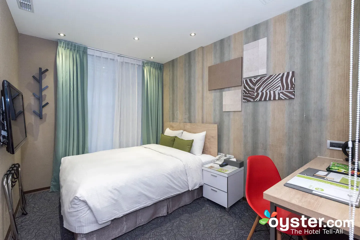 ARK Hotel Dongmen Review: What To REALLY Expect If You Stay | Oyster.com