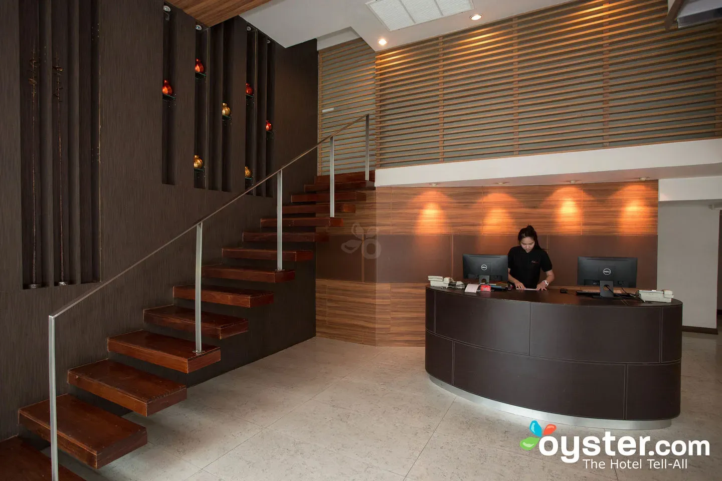 Sacha's Hotel Uno Review: What To REALLY Expect If You Stay