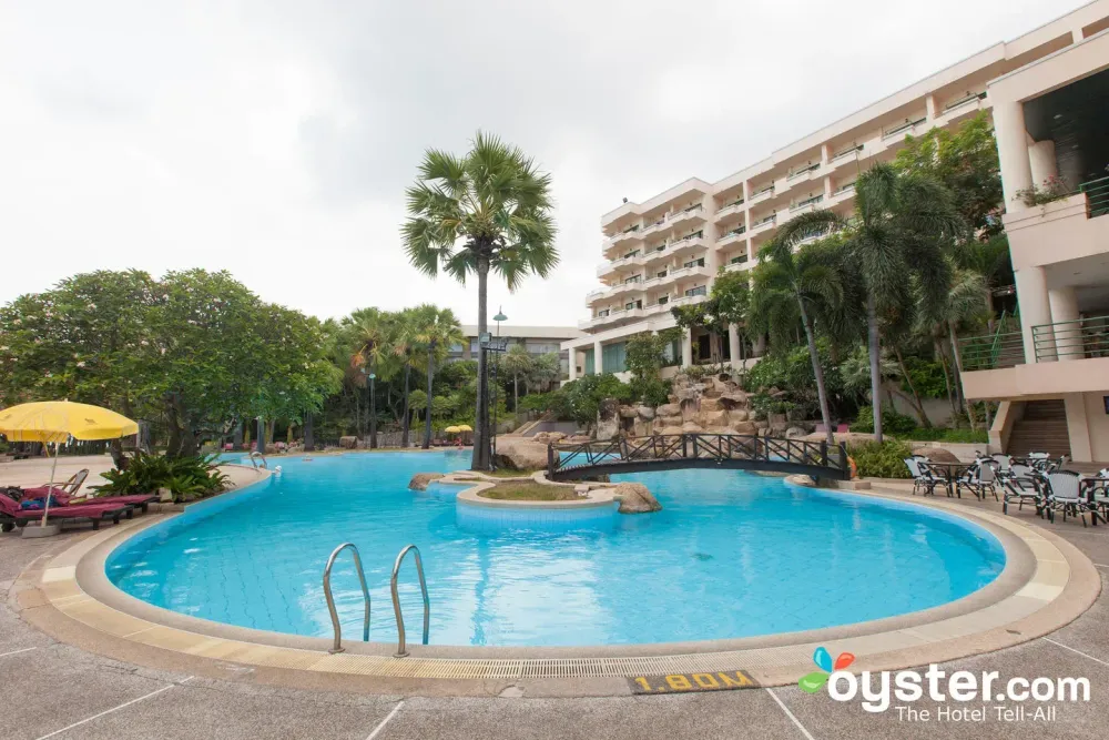 Garden Sea View Resort Review: What To REALLY Expect If You Stay