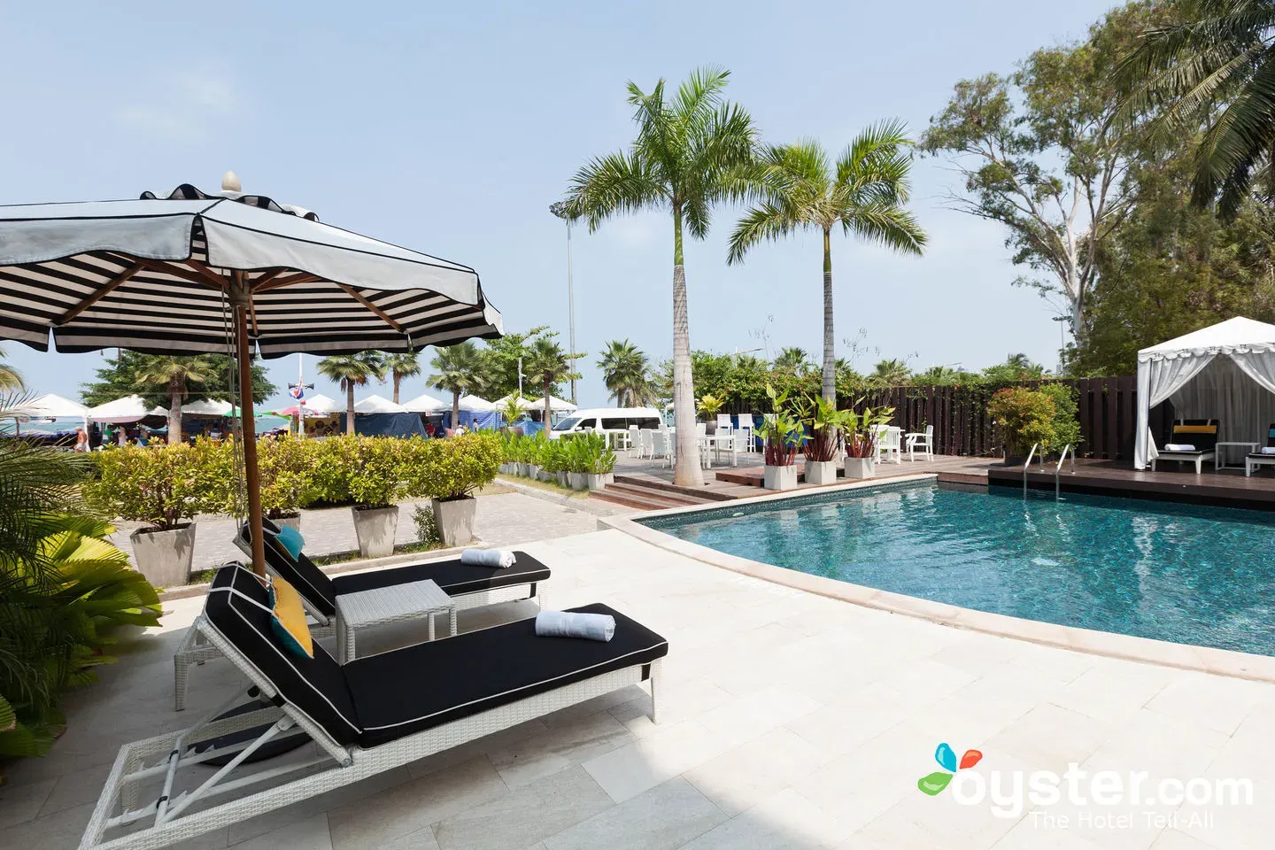 Wave Hotel Review: What To REALLY Expect If You Stay | Oyster.com