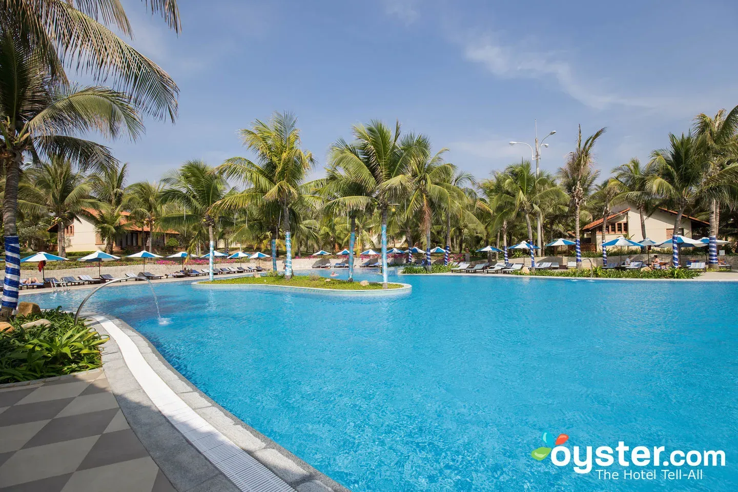 Pandanus Resort Review: What To REALLY Expect If You Stay