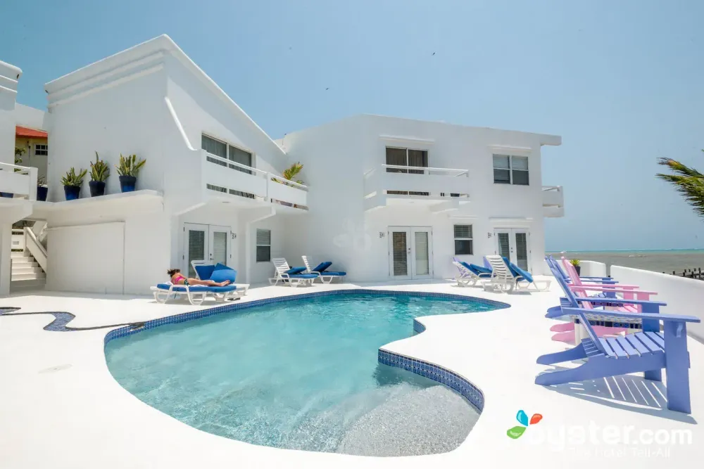 Mata Rocks Beachfront Hotel Review: What To REALLY Expect If You Stay