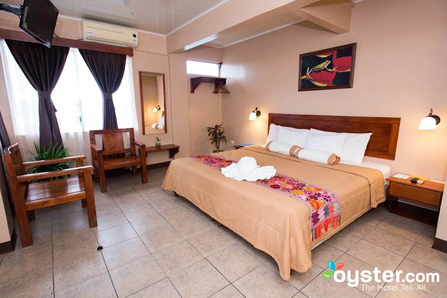 Hotel Las Colinas Review: What To REALLY Expect If You Stay