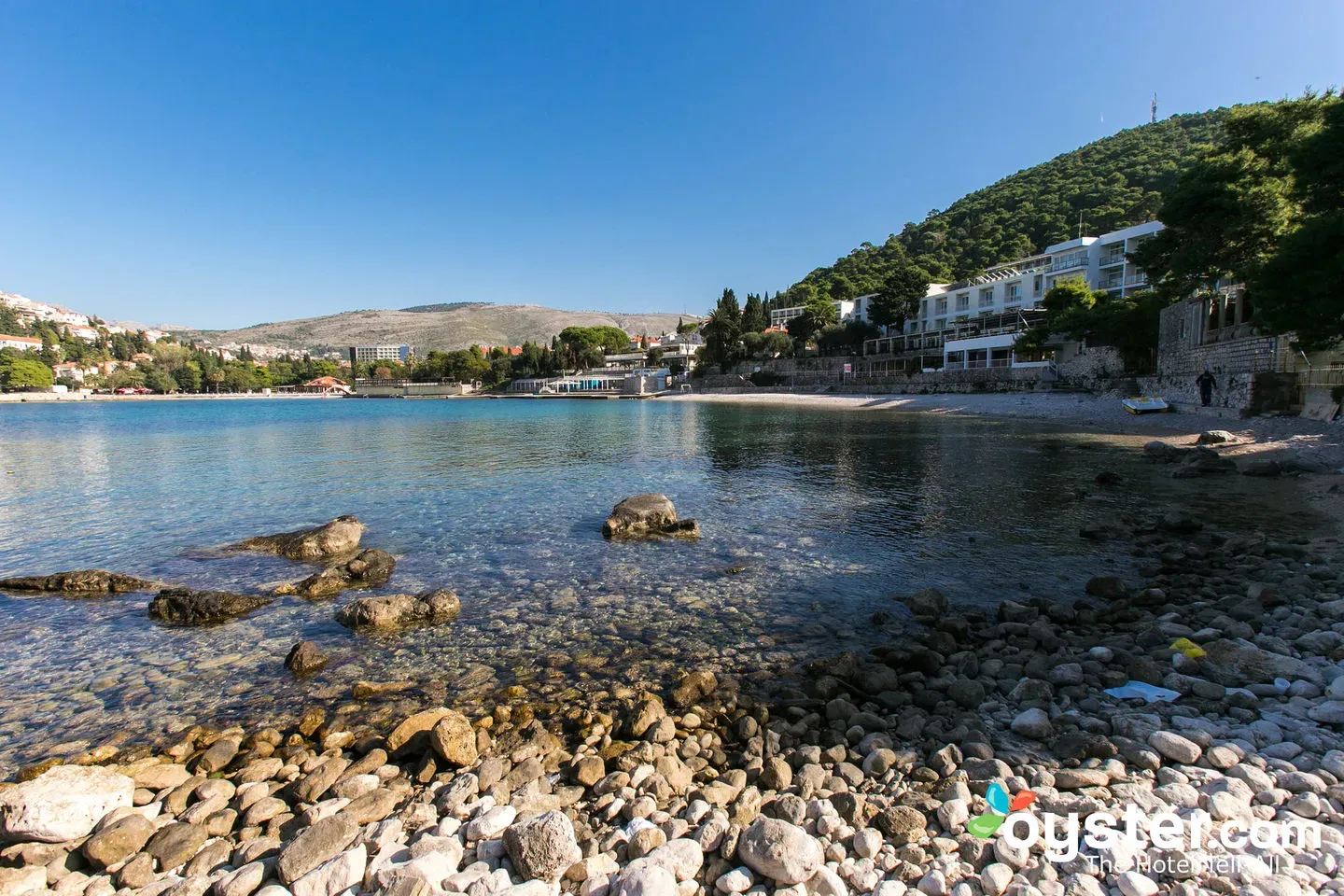 Hotel Vis Review: What To REALLY Expect If You Stay