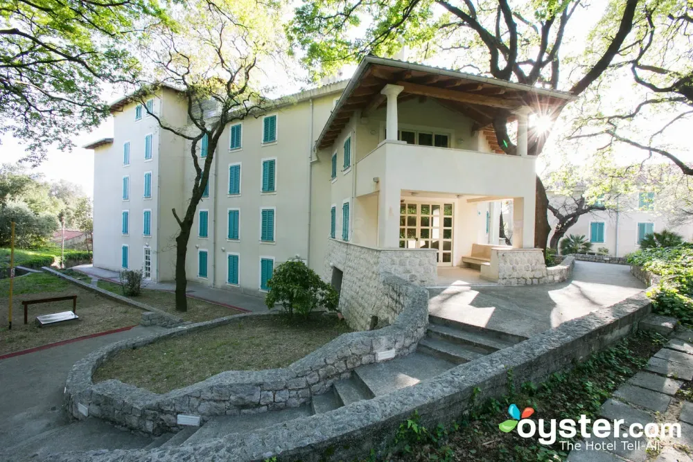 Plat Hotels & Resorts | Oyster.com Hotel Reviews