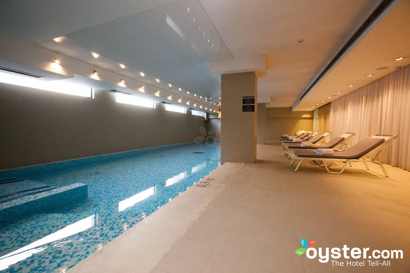 Atrium Hotel Review: What To REALLY Expect If You Stay