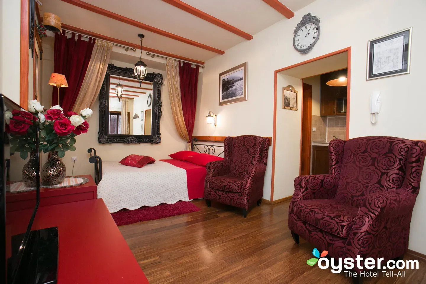 Emperor's Suites Review: What To REALLY Expect If You Stay | Oyster.com