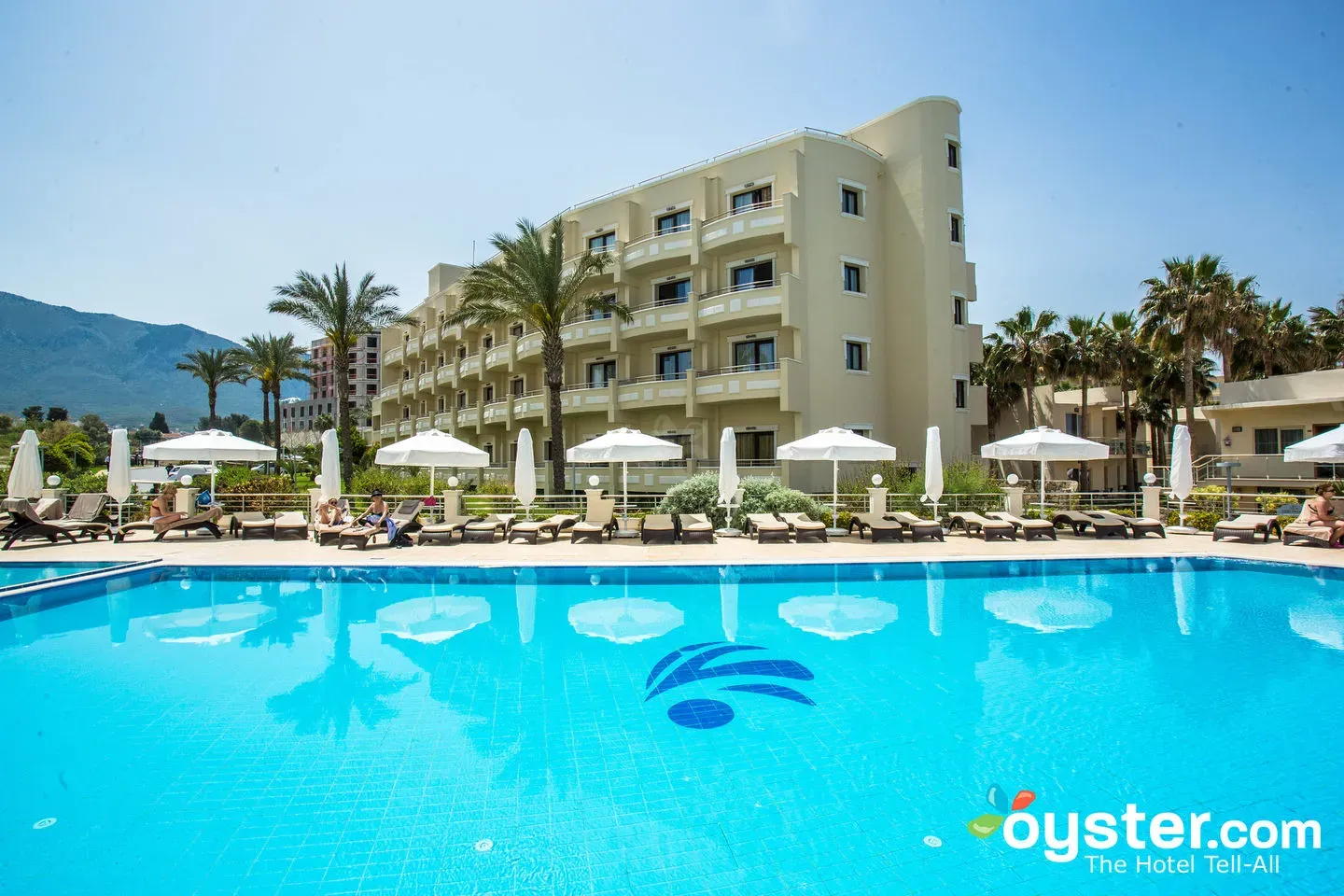 Vuni Palace Hotel Review: What To REALLY Expect If You Stay | Oyster.com