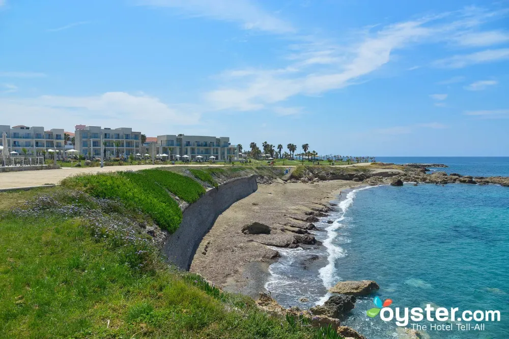 Amphora Hotel & Suites Review: What To REALLY Expect If You Stay