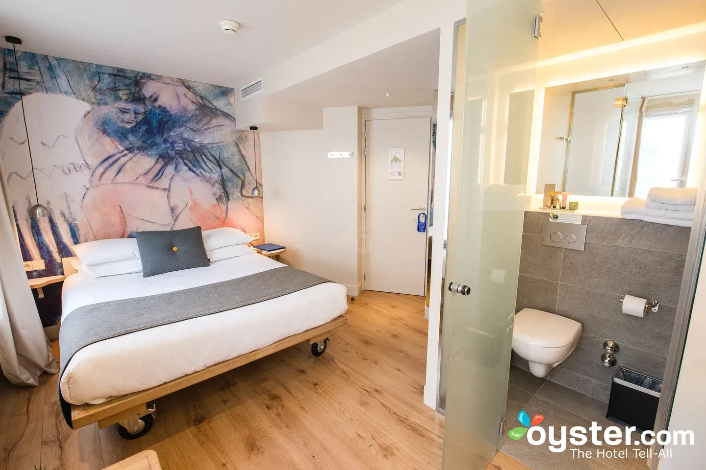 Max Hotel Review: What To REALLY Expect If You Stay | Oyster.com