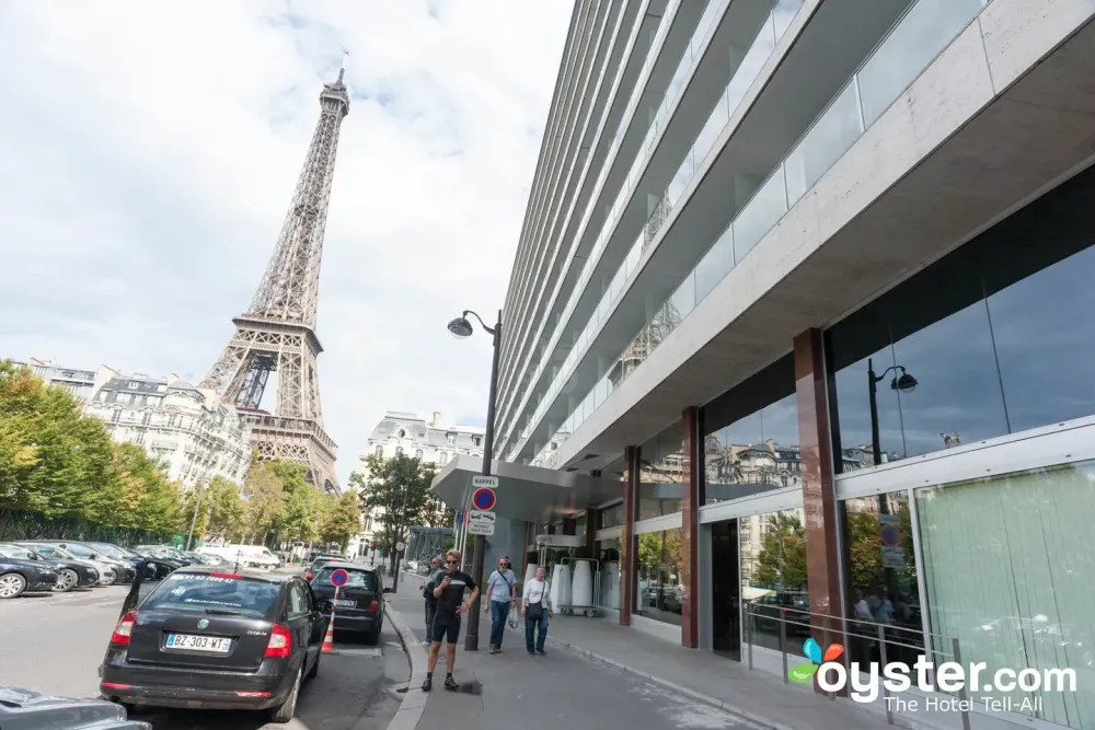 Pullman Paris Tour Eiffel Review: What To REALLY Expect If You Stay