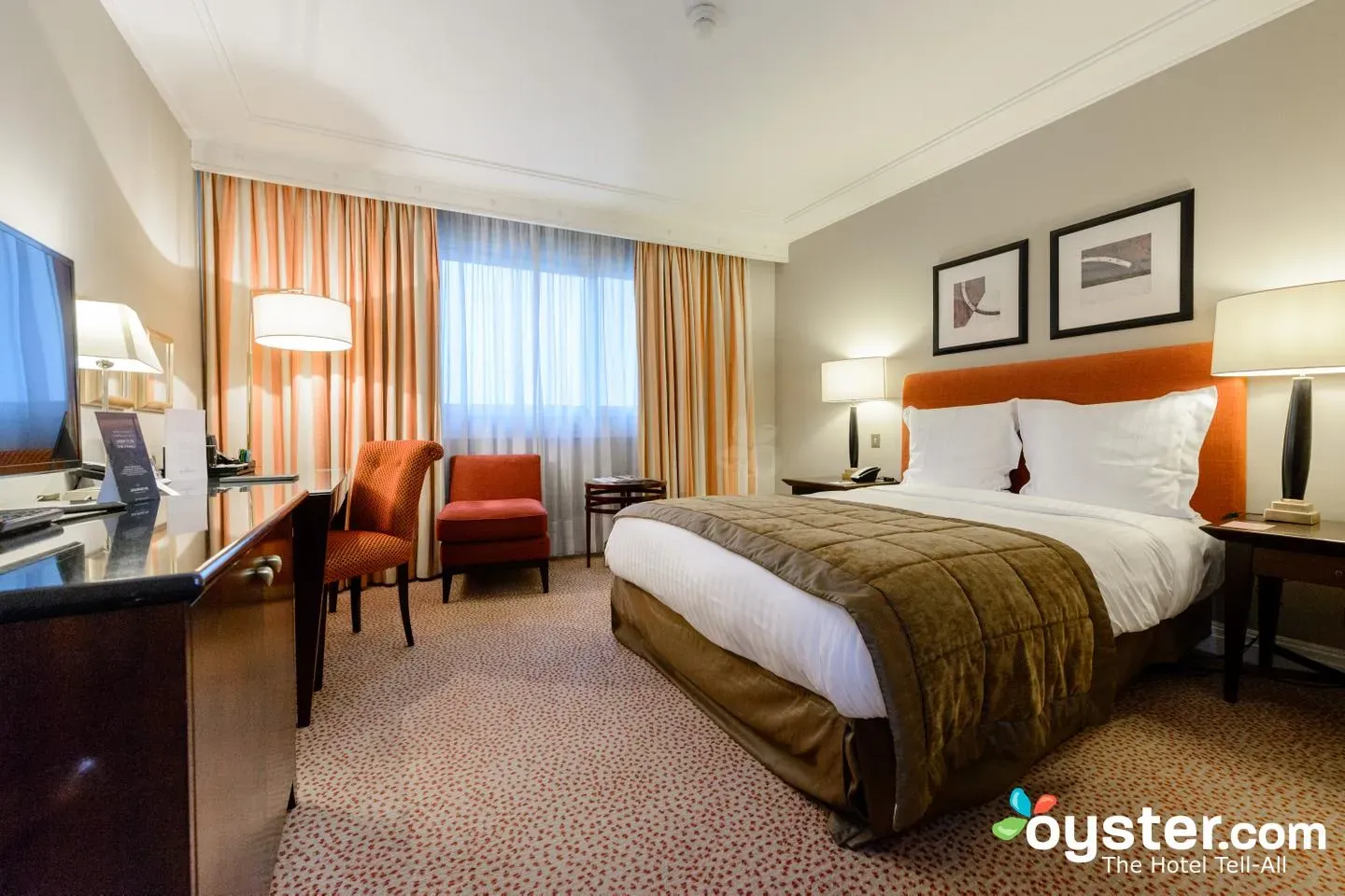 Warwick Paris Review: What To REALLY Expect If You Stay | Oyster.com