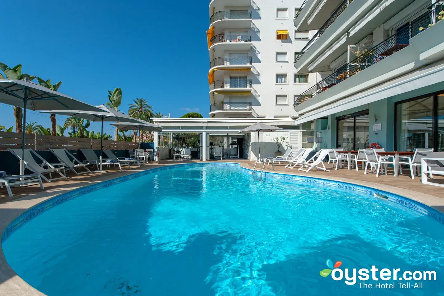 Hotel Napoleon Review: What To REALLY Expect If You Stay | Oyster.com