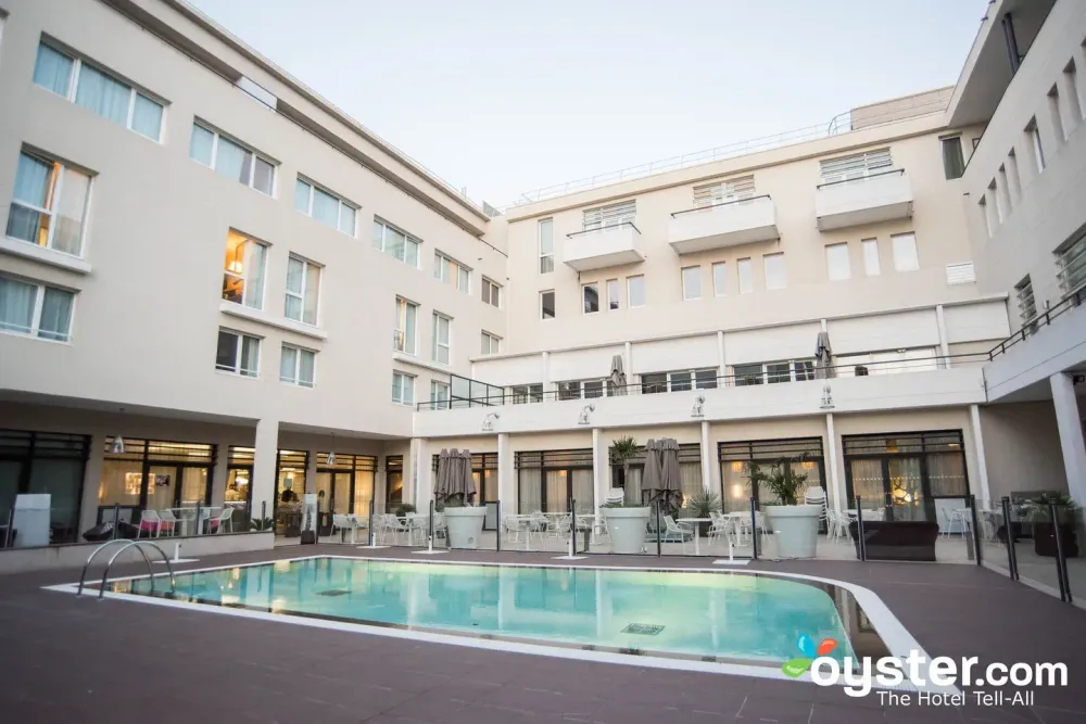 Novotel Avignon Centre Review: What To REALLY Expect If You Stay ...