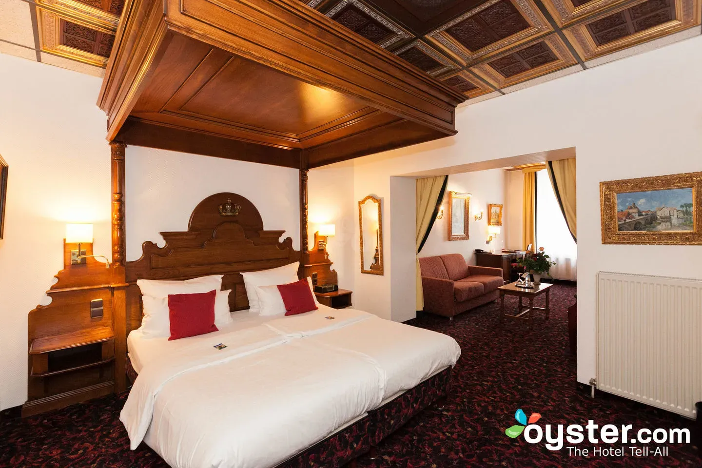 KING's HOTEL First Class Review: What To REALLY Expect If You Stay