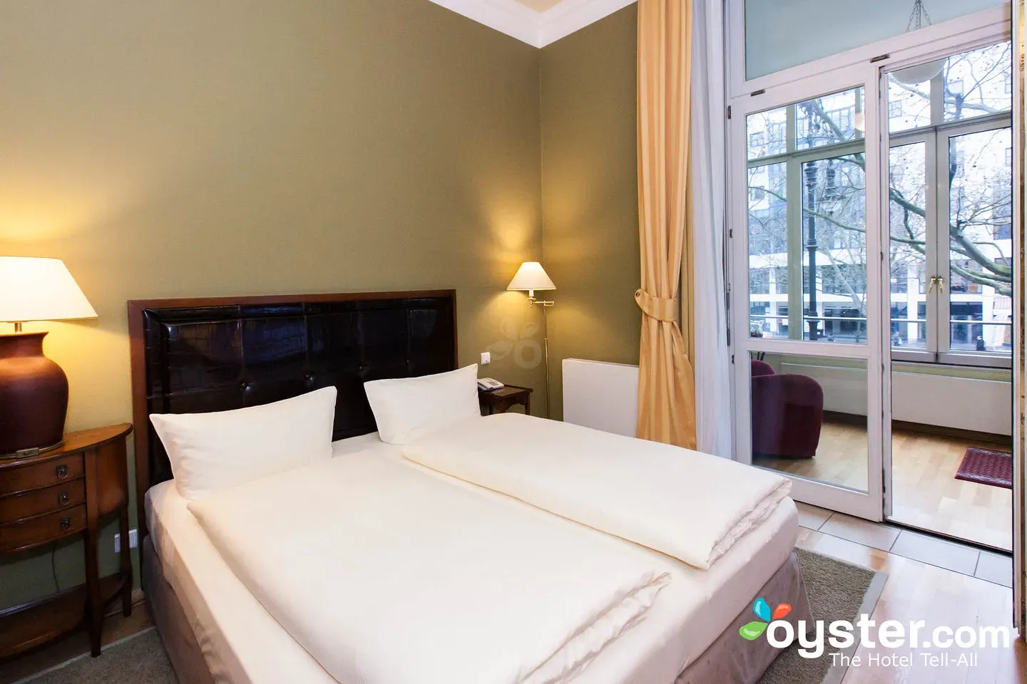 Louisa's Place Review: What To REALLY Expect If You Stay