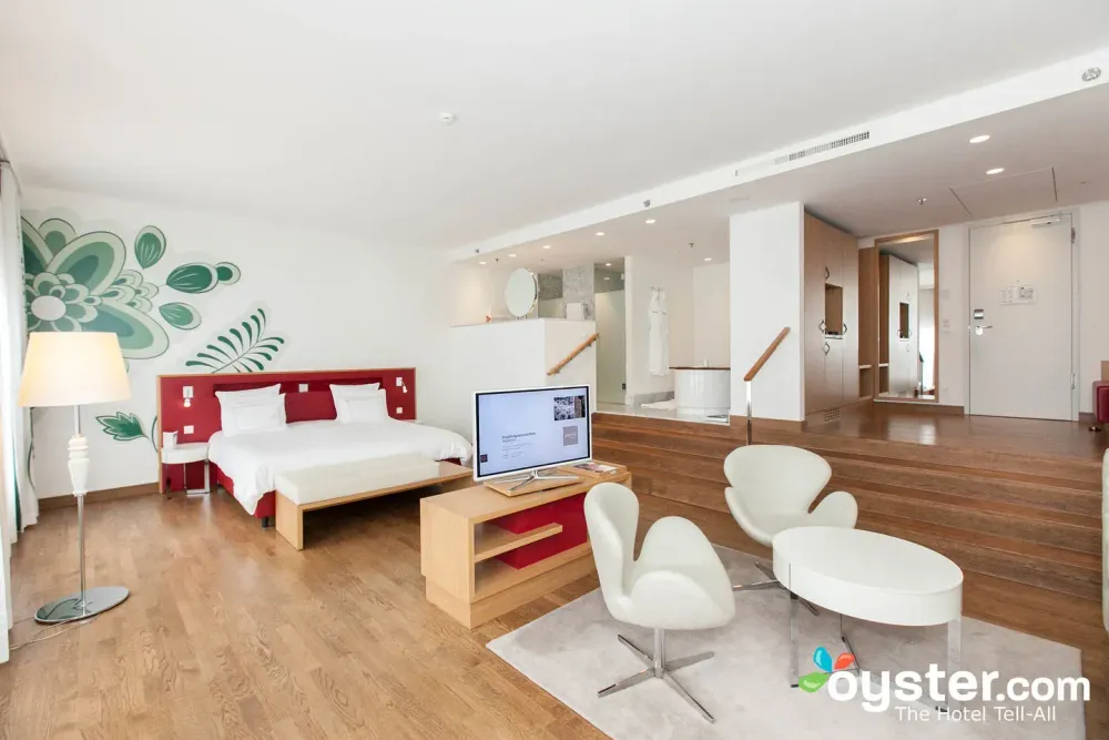 Hyperion Hotel Dresden am Schloss Review: What To REALLY Expect If You Stay