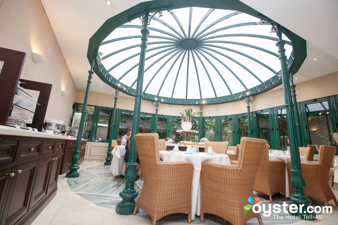 Hera Hotel Review: What To REALLY Expect If You Stay