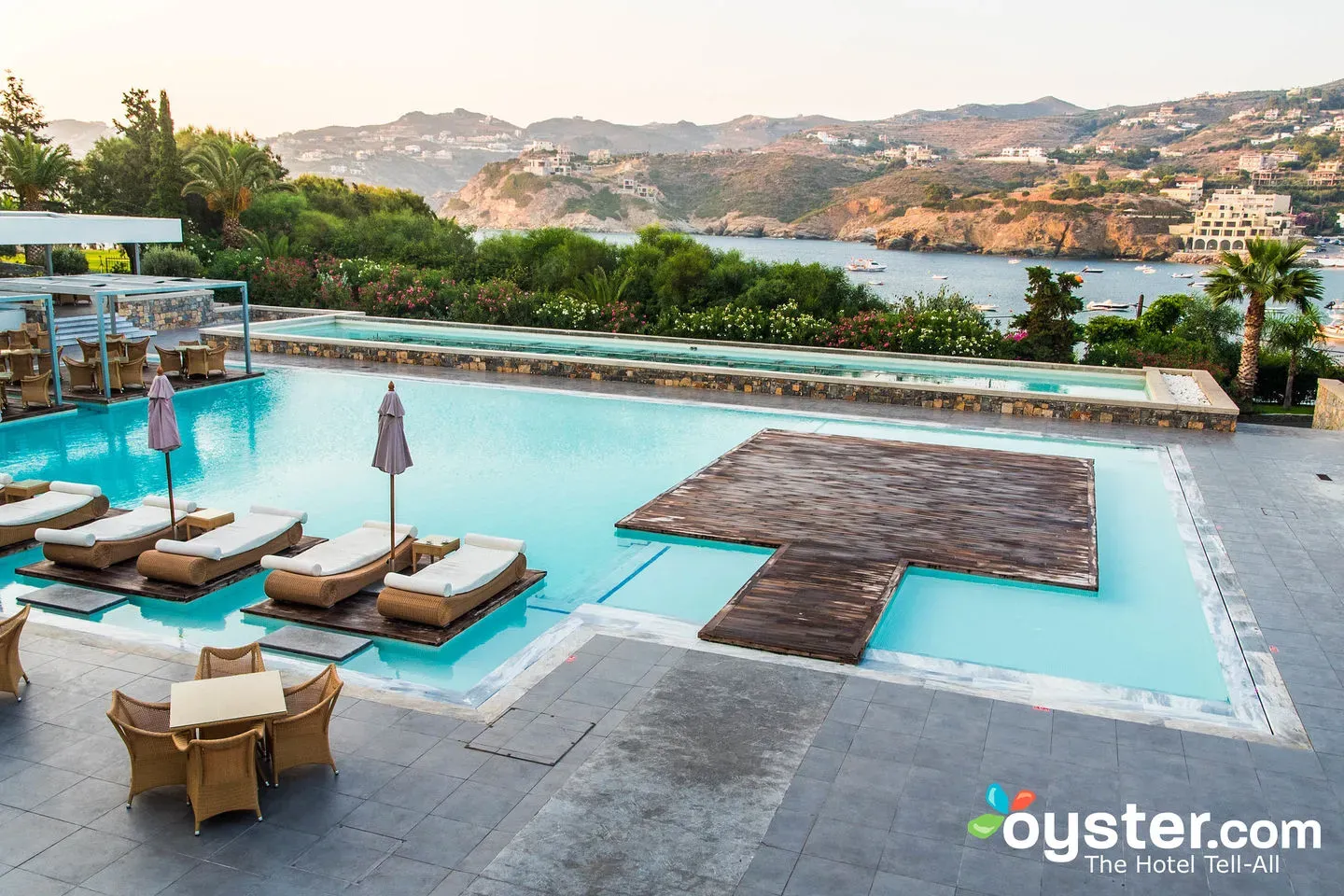 Capsis Elite Resort Review: What To REALLY Expect If You Stay