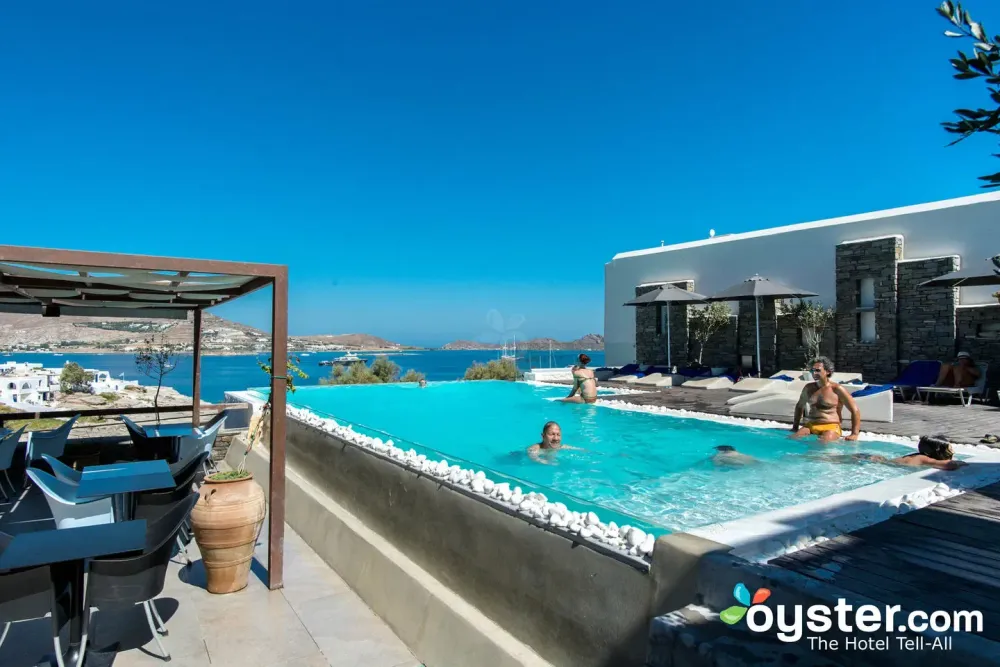 Senia Hotel Review: What To REALLY Expect If You Stay