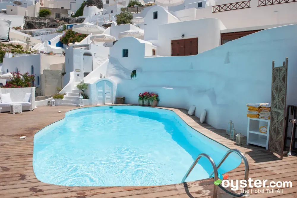 Sun Rocks Hotel Review: What To REALLY Expect If You Stay