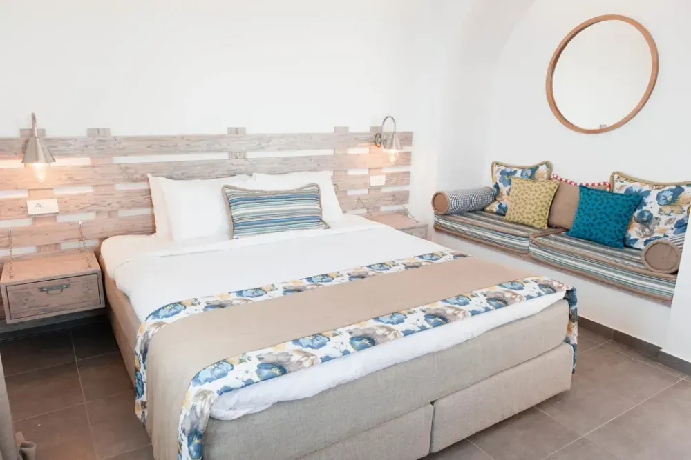 Calderas Dolphin Suites Review: What To REALLY Expect If You Stay