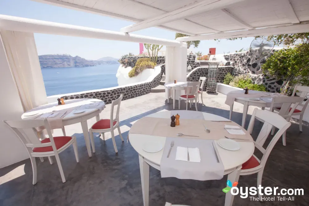 Andronis Luxury Suites Review: What To REALLY Expect If You Stay