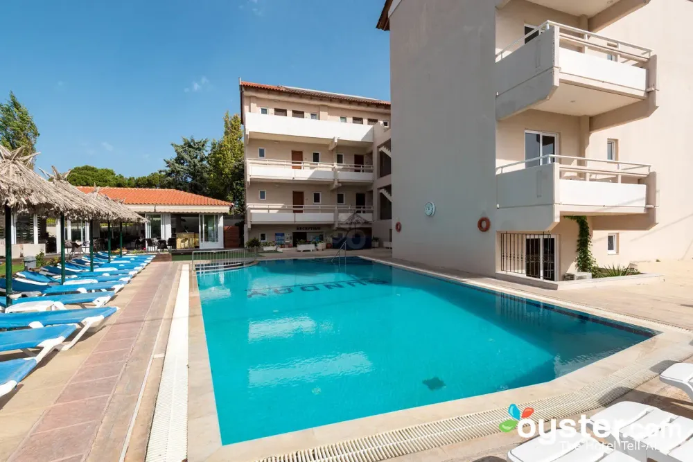 Sunday Hotel Review: What To REALLY Expect If You Stay | Oyster.com