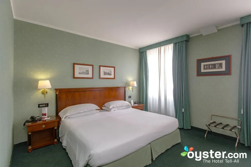 Ramada Naples Review: What To REALLY Expect If You Stay