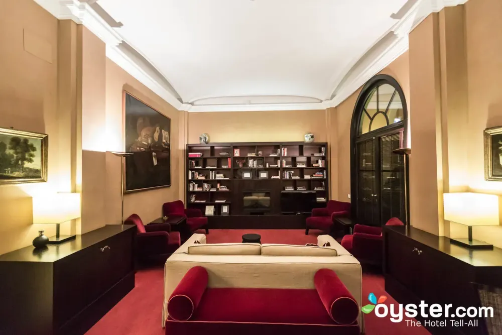 Hotel Dei Borgognoni Review: What To REALLY Expect If You Stay