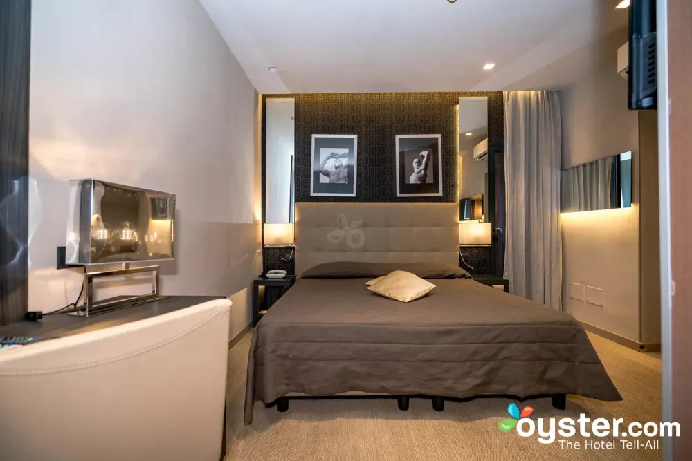 Condotti Palace Review: What To REALLY Expect If You Stay