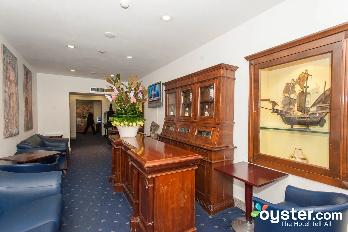 Hotel Diplomatic Review: What To REALLY Expect If You Stay