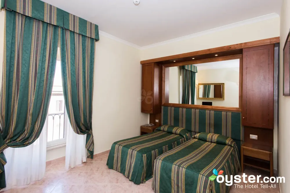 Hotel Lux Review: What To REALLY Expect If You Stay