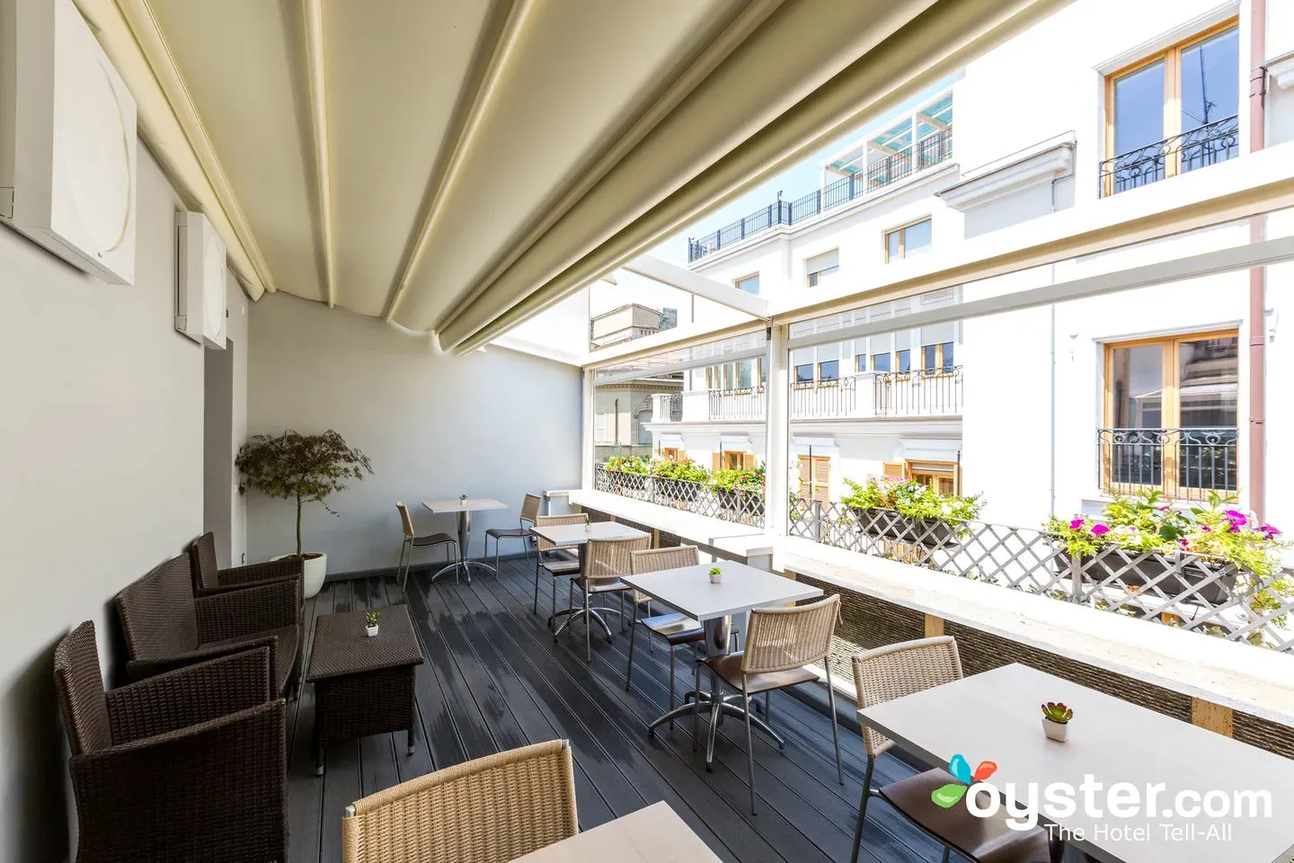 Daphne Trevi Review: What To REALLY Expect If You Stay | Oyster.com