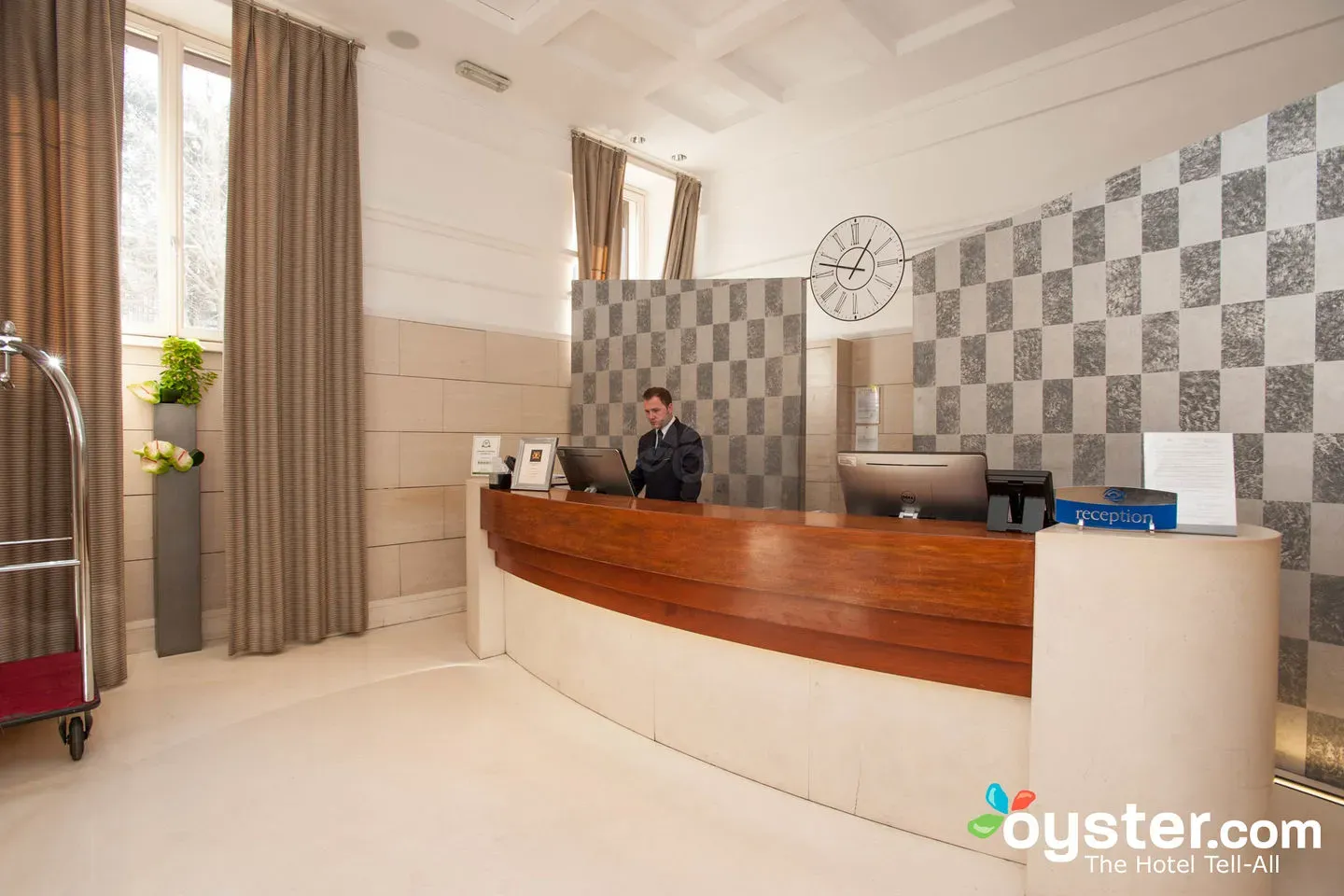 Luxe Rose Garden Hotel Roma Review: What To REALLY Expect If You Stay