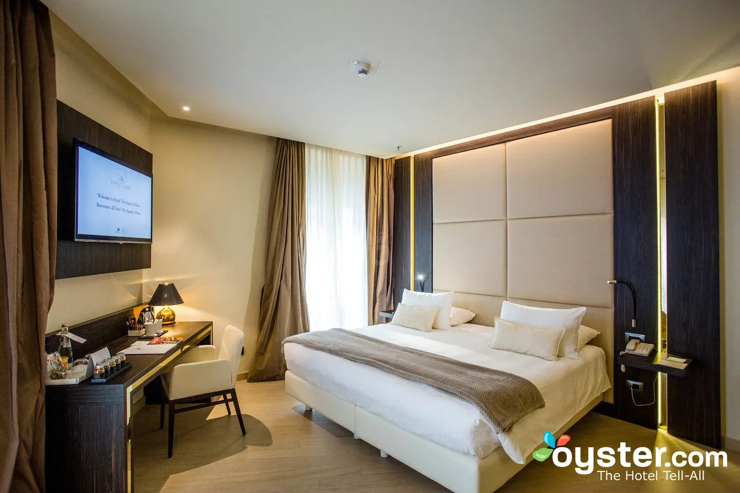 The Square Milano Duomo Review: What To REALLY Expect If You Stay ...