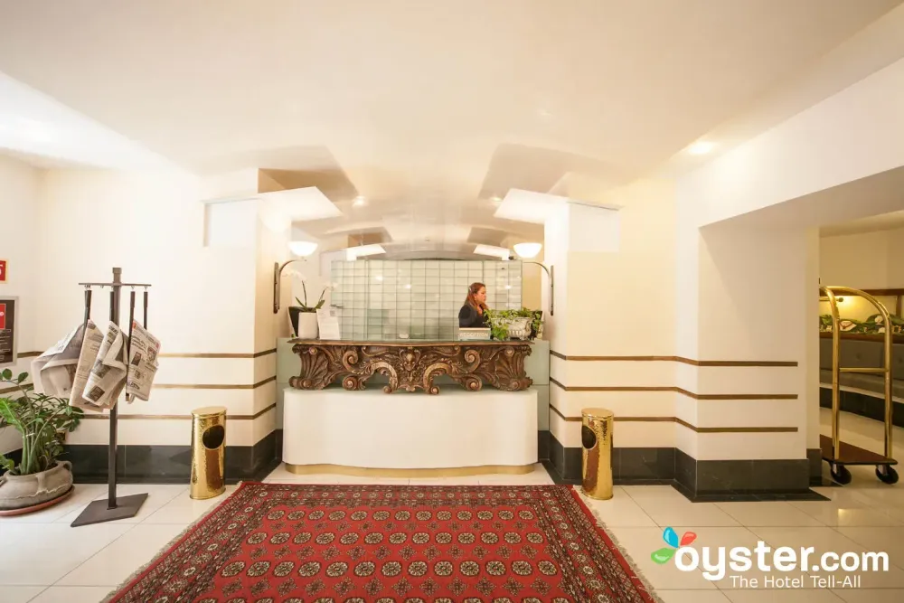 Grand Hotel Piazza Borsa Review: What To REALLY Expect If You Stay ...