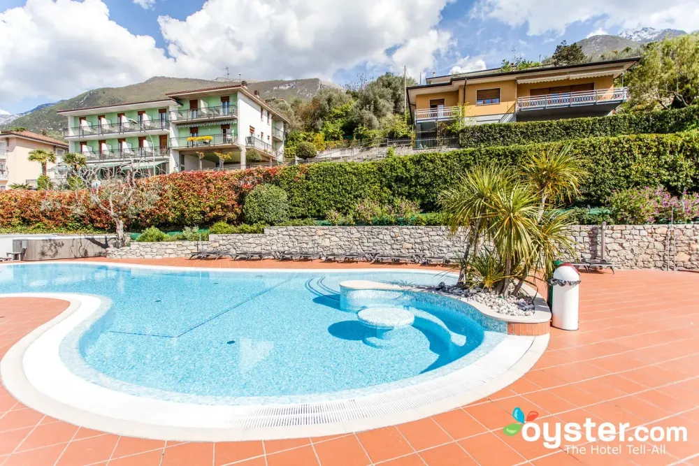 Ambienthotel PrimaLuna Review: What To REALLY Expect If You Stay