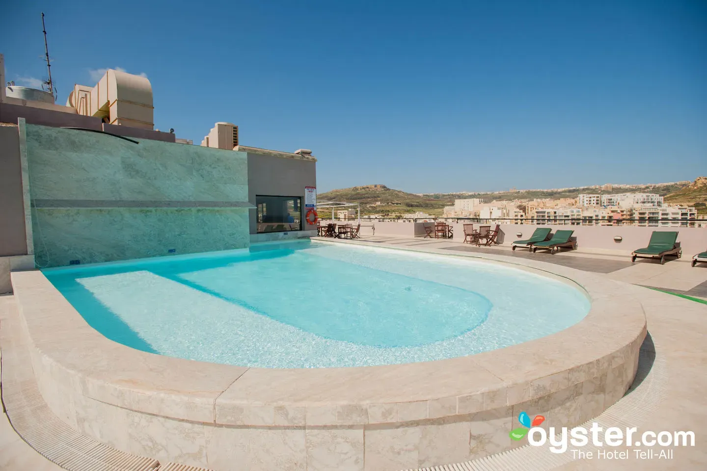 Hotel Calypso Review: What To REALLY Expect If You Stay