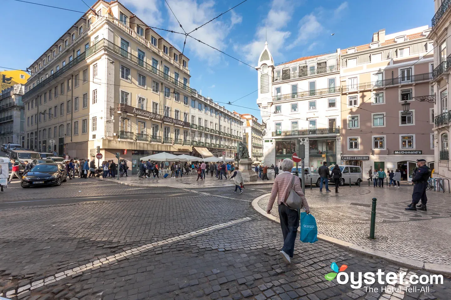 Lisbon Poets Hostel Review: What To REALLY Expect If You Stay | Oyster.com