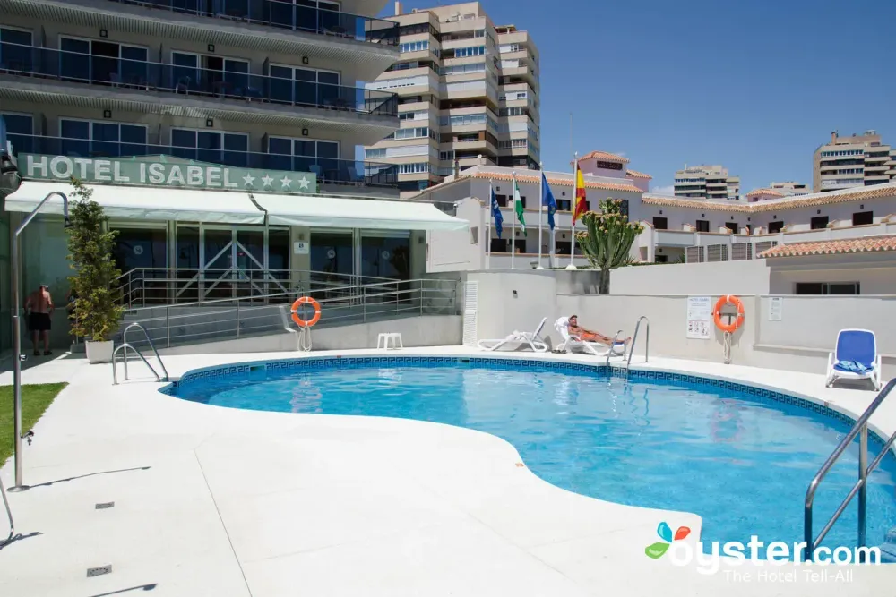 Hotel Isabel Review: What To REALLY Expect If You Stay