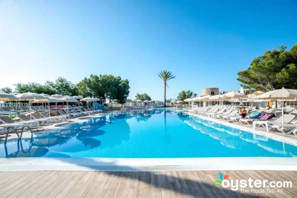 azuLine Club Cala Martina Ibiza Review: What To REALLY Expect If You Stay