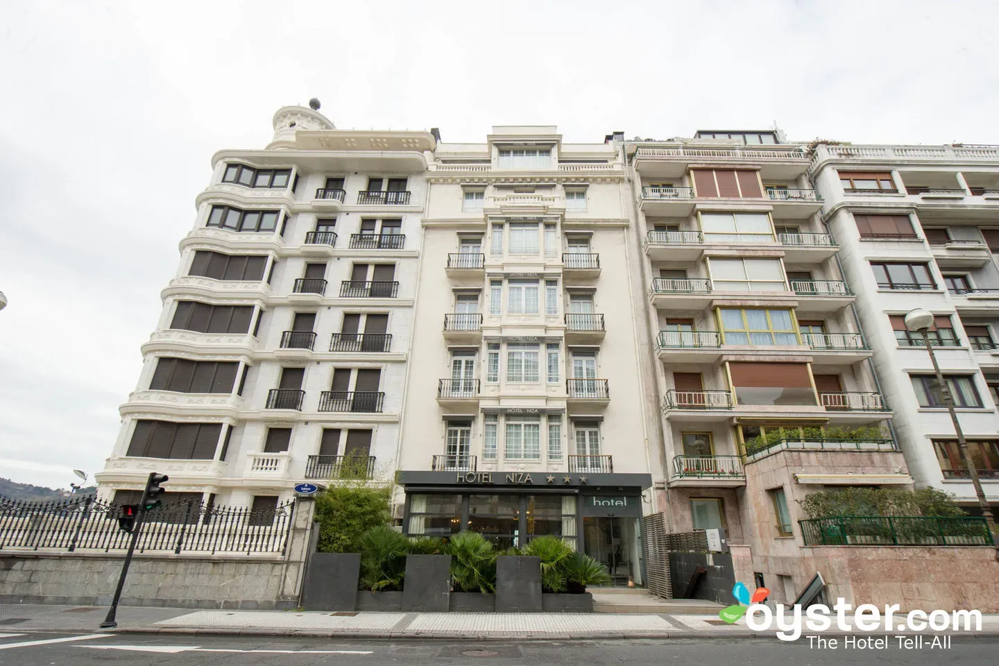 Hotel Niza Review: What To REALLY Expect If You Stay