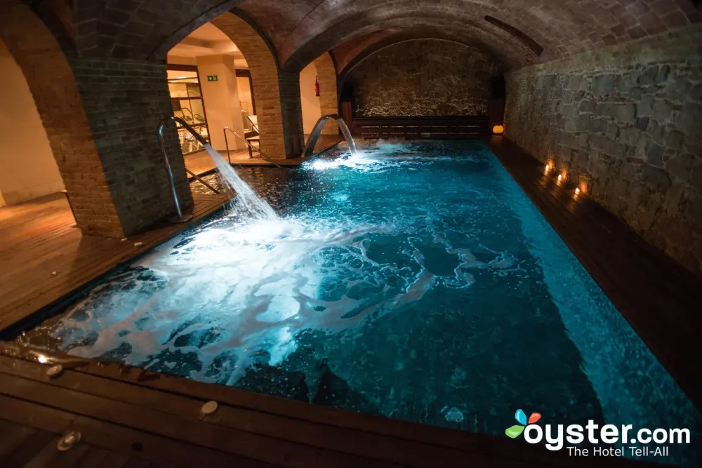 Hotel 1898 Review: What To REALLY Expect If You Stay