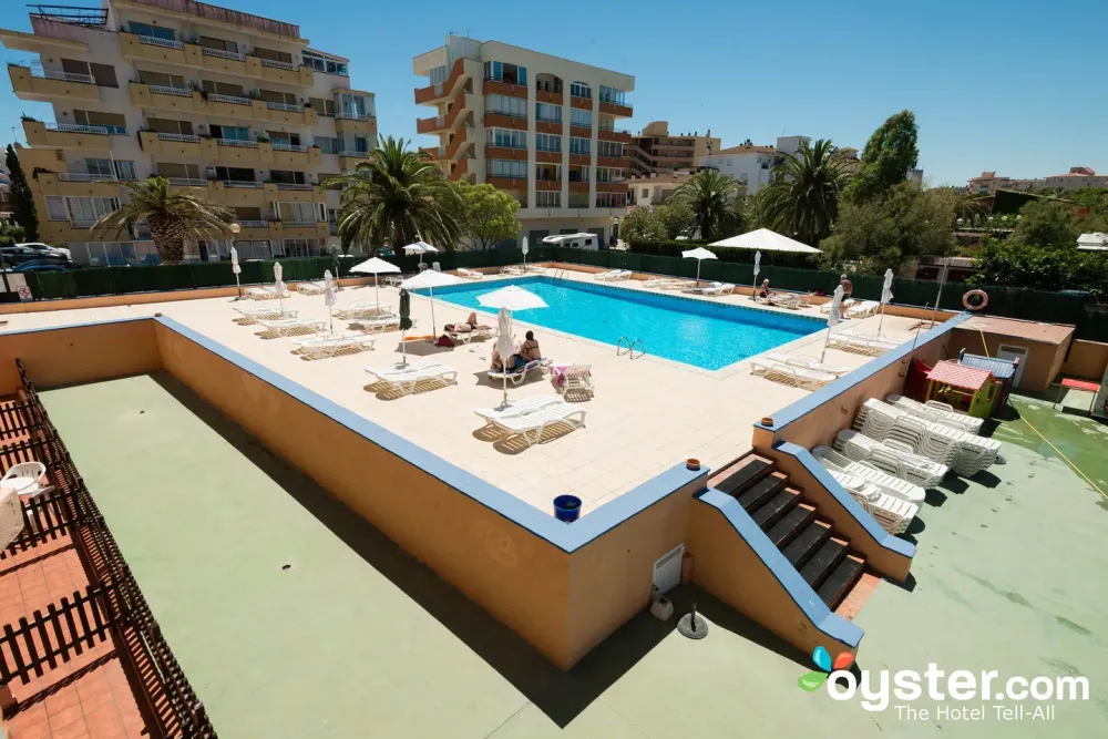 Hotel Nautilus Review: What To REALLY Expect If You Stay | Oyster.com
