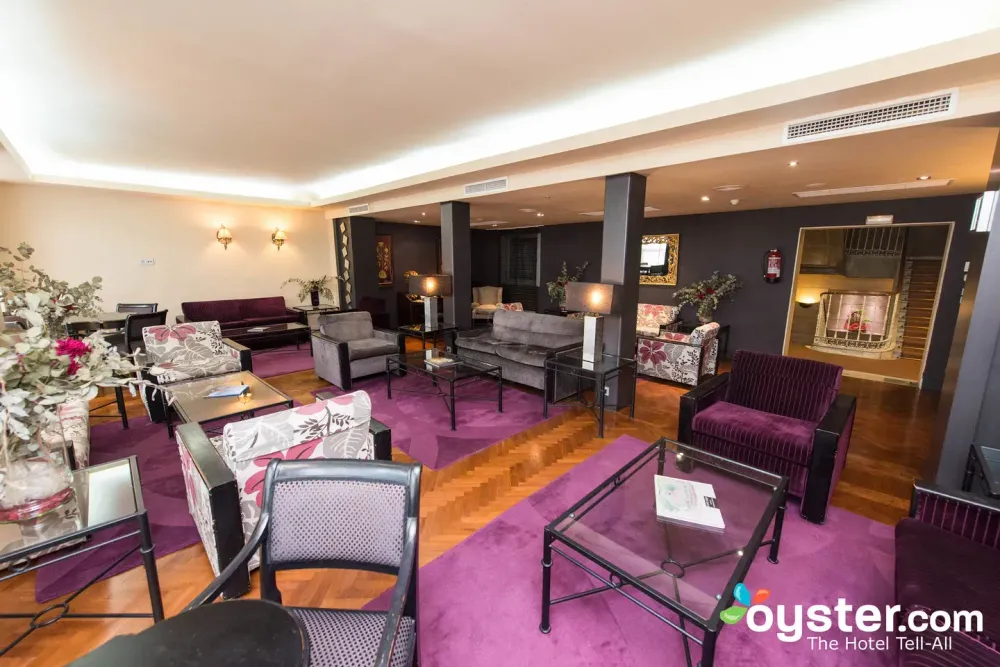 Hotel Moderno Review: What To REALLY Expect If You Stay