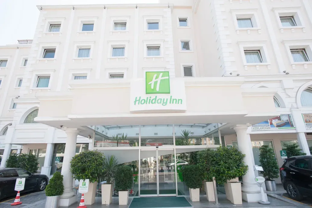 Holiday Inn Istanbul City Review: What To REALLY Expect If You Stay