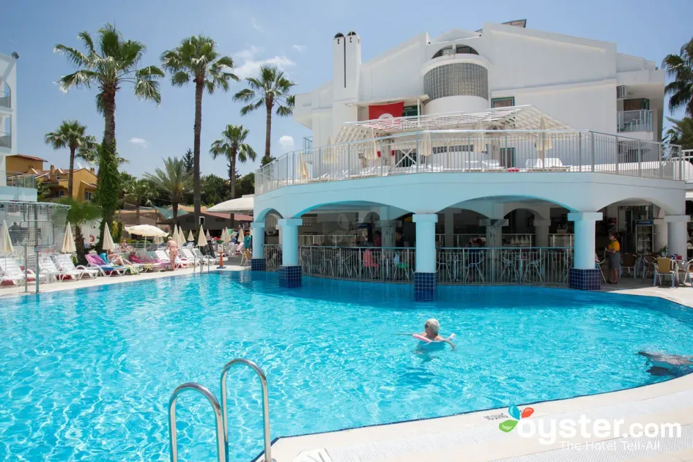 Club Atrium Apartments Review: What To REALLY Expect If You Stay