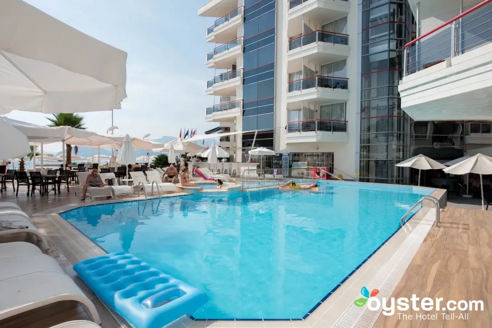 Poseidon Hotel Review: What To REALLY Expect If You Stay | Oyster.com
